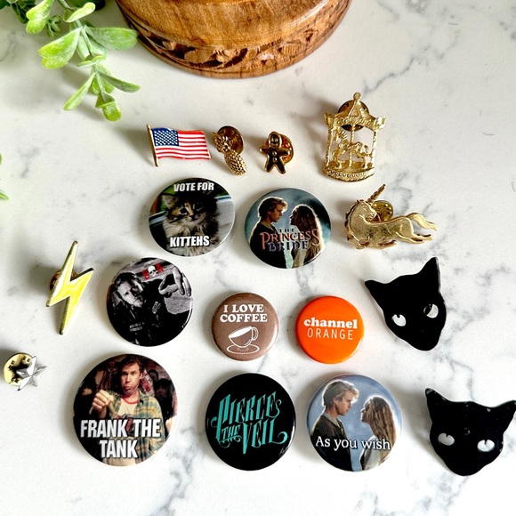 Accessories | Lot Of Hot Topic Pins Buttons Frank The Tank Kittens Cats ...